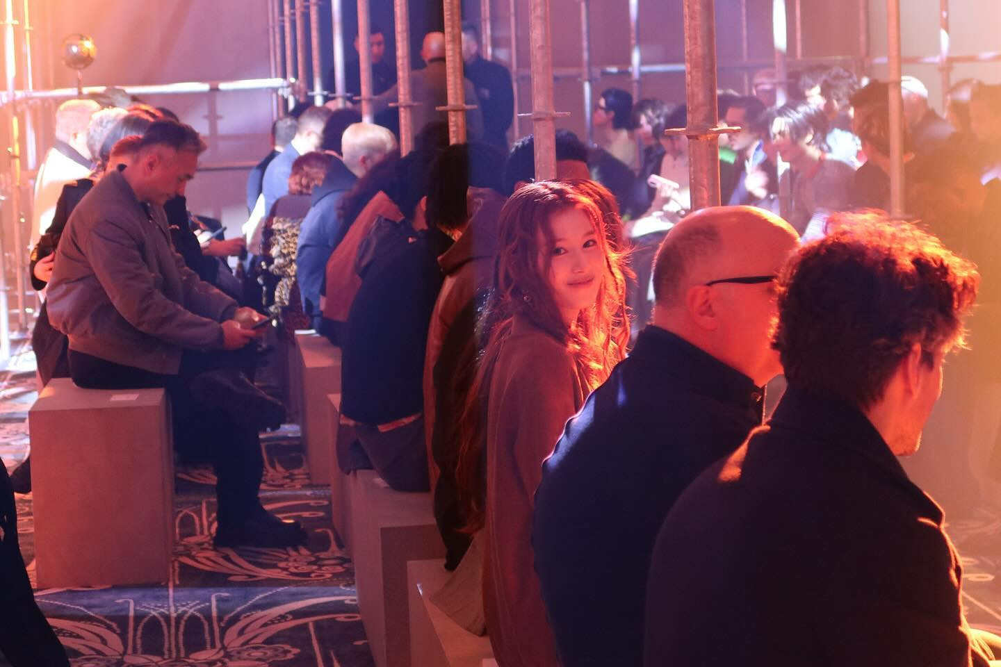 [트와이스] 이탈리아에서 불페너와 눈 마주친 사나.jpg : MLBPARK